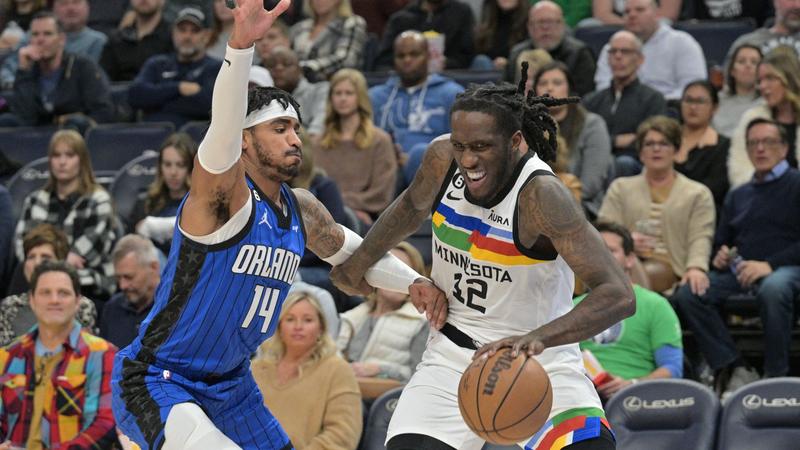 Five ejected in Magic-T'Wolves brawl, Suns sho | beIN SPORTS