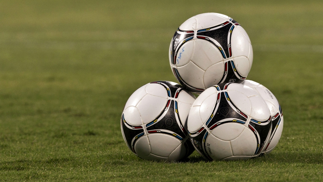 Three Arrested as Fans Clash in Manchester | beIN SPORTS