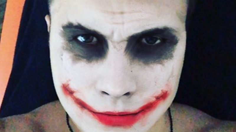 Just who is the star footballer behind the joker face? | beIN SPORTS