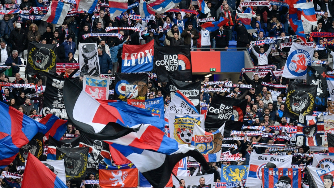 Fan dies of heart attack after Lyon defeats PSG | beIN SPORTS