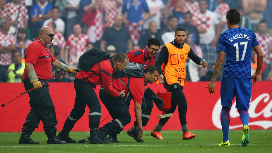 UEFA confirms steward unhurt by flare explosion | beIN SPORTS