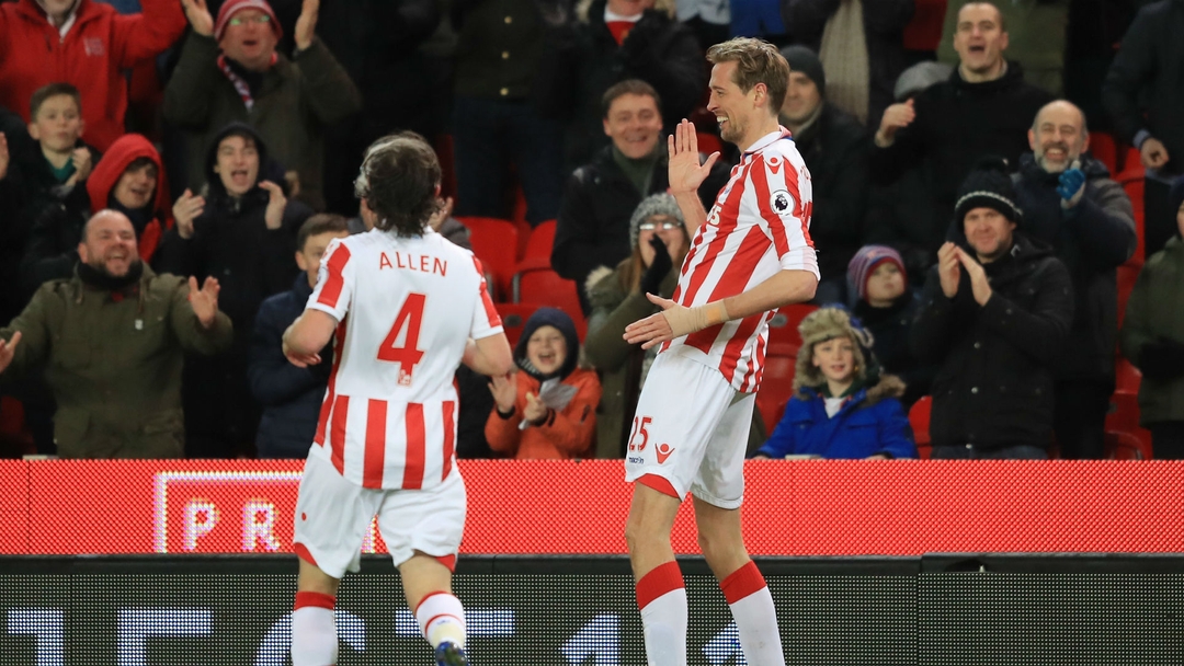 Peter Crouch Reaches 100th Premier League Goal in 1-1 With Everton ...