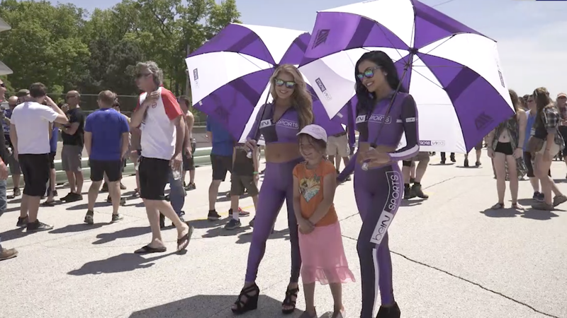 Meet Heidi & Nicole: Wisconsin's Umbrella Girl | beIN SPORTS