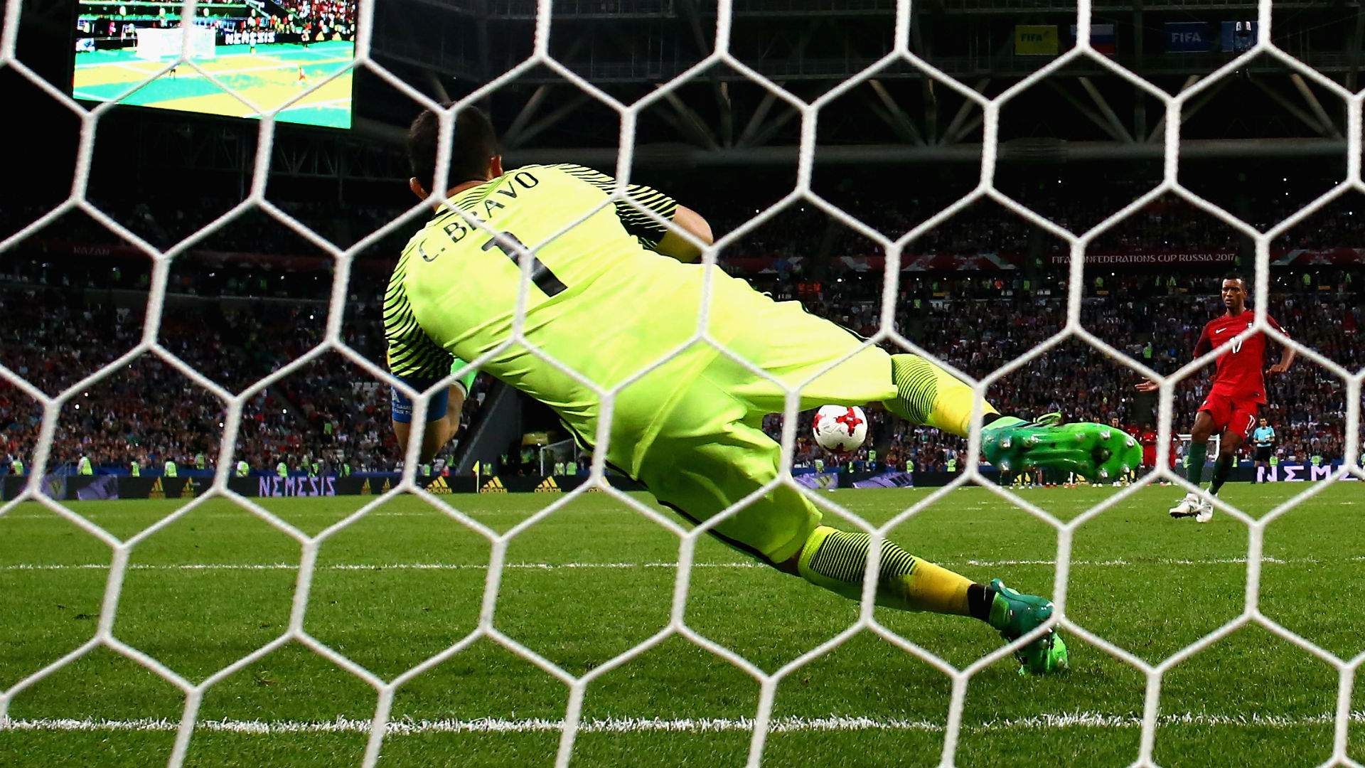 Bravo is a penalty killer - Germany boss Low o | beIN SPORTS