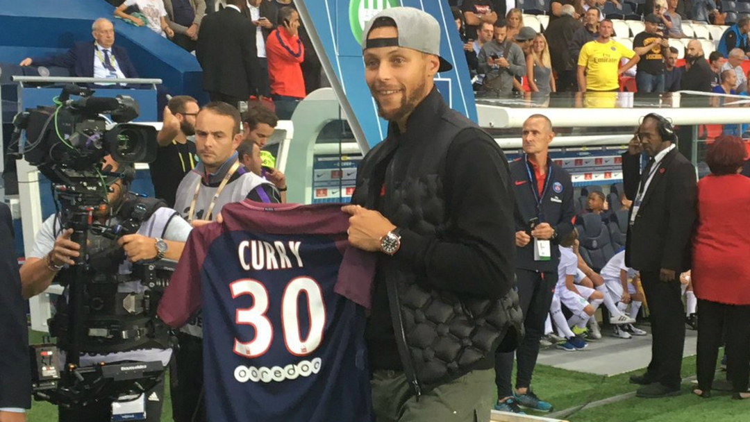 NBA star Stephen Curry watches Neymar and PSG | beIN SPORTS