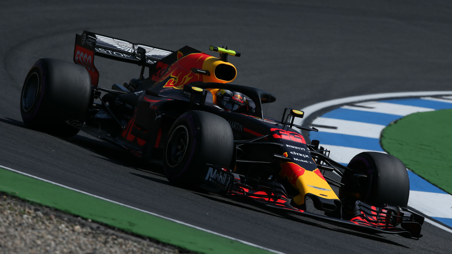 F1 Raceweek: Red Bulls steal show from Mercede | beIN SPORTS