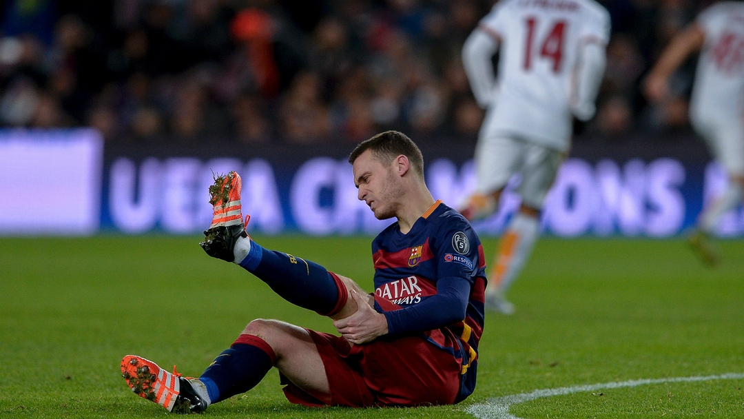 Vermaelen suffers calf injury | beIN SPORTS