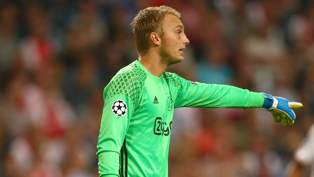 De Boer expects fierce fight for Barca number-one spot | beIN SPORTS