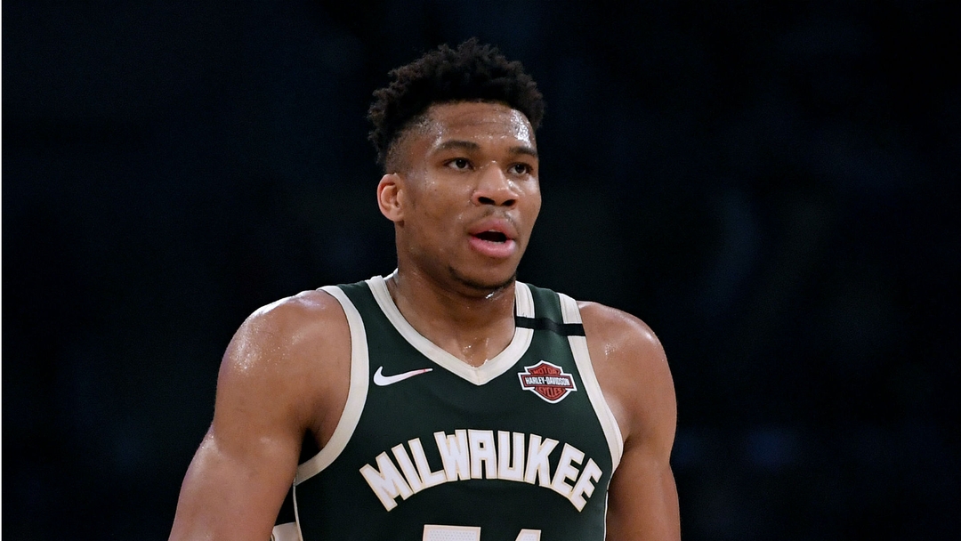 Giannis Pledges $100,000 To Arena Staff | beIN SPORTS