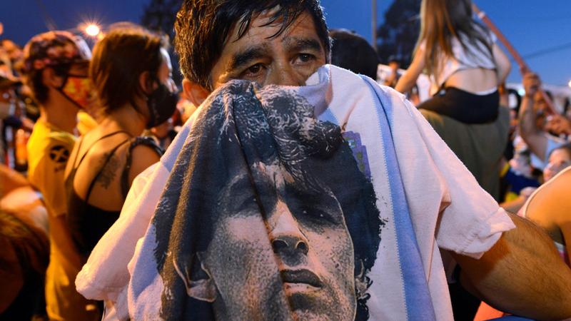 Le monde pleure son "Dieu" du football Maradon | beIN SPORTS