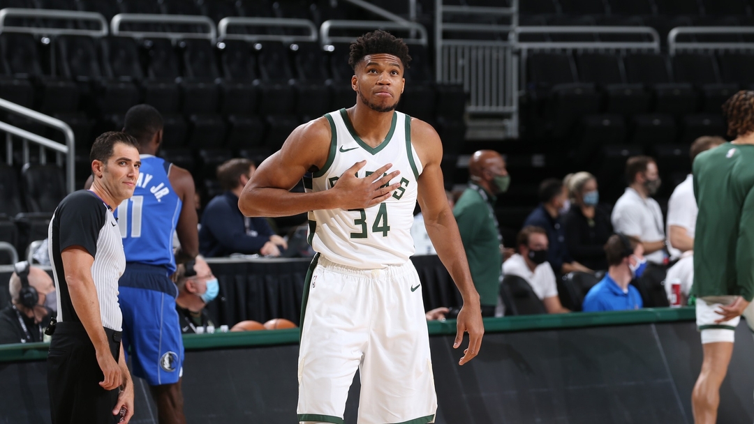 BREAKING NEWS: Giannis signs five-year superma | beIN SPORTS