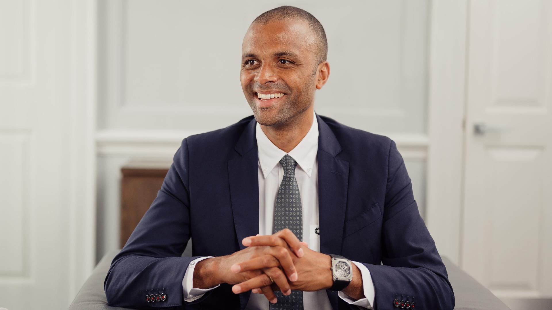 Government and PFA want review of pitch perimeter safety after serious injury | beIN SPORTS