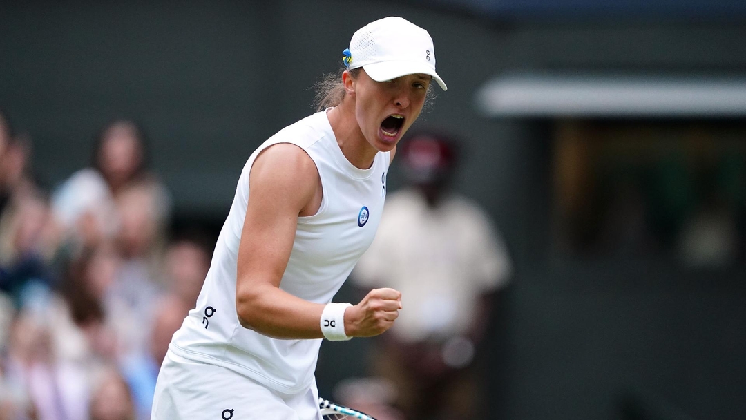 Swiatek saves two match points to reach quarters | beIN SPORTS