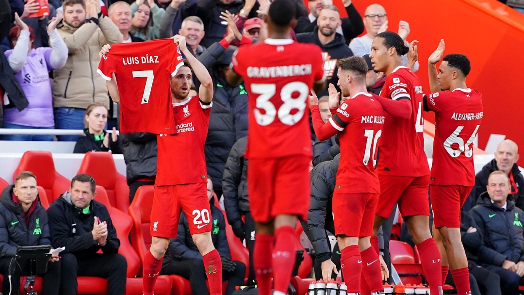 Liverpool show support for Luis Diaz in victory over Nottingham Forest ...