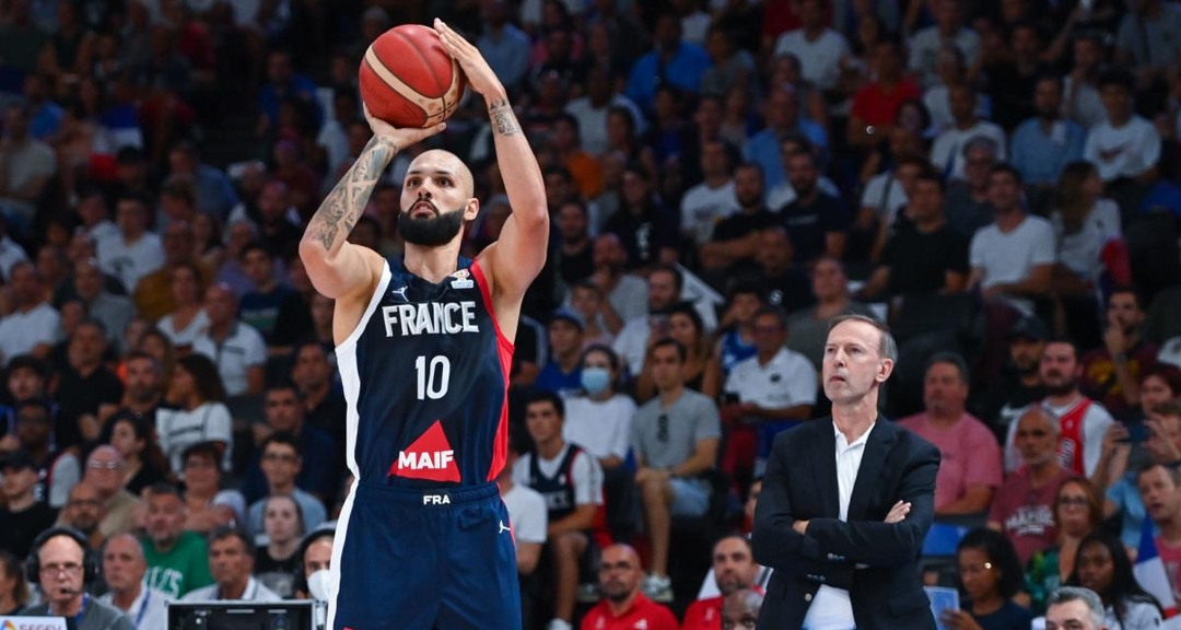 Vincent Collet espère un transfert d'Evan Fournier, pour qu'il retrouve ...