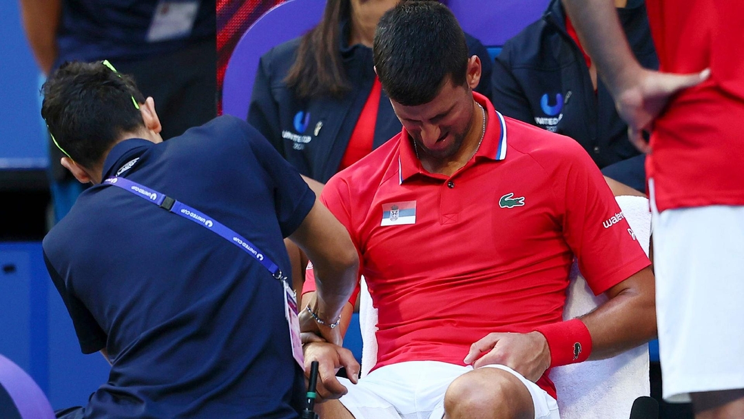 Novak Djokovic troubled by wrist problem during United Cup defeat | beIN SPORTS