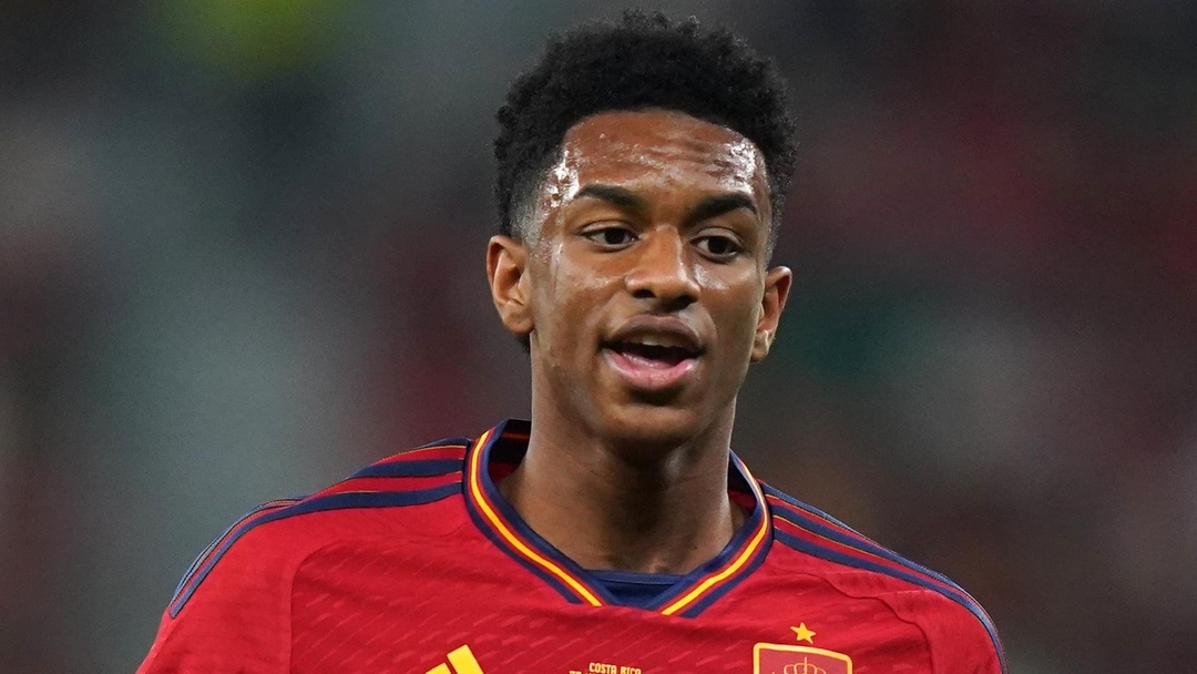 Barcelona left-back Alejandro Balde undergoes surgery on a hamstring ...