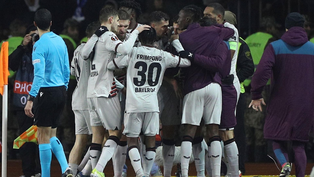 Bayer Leverkusen battle back from two goals down to maintain long ...