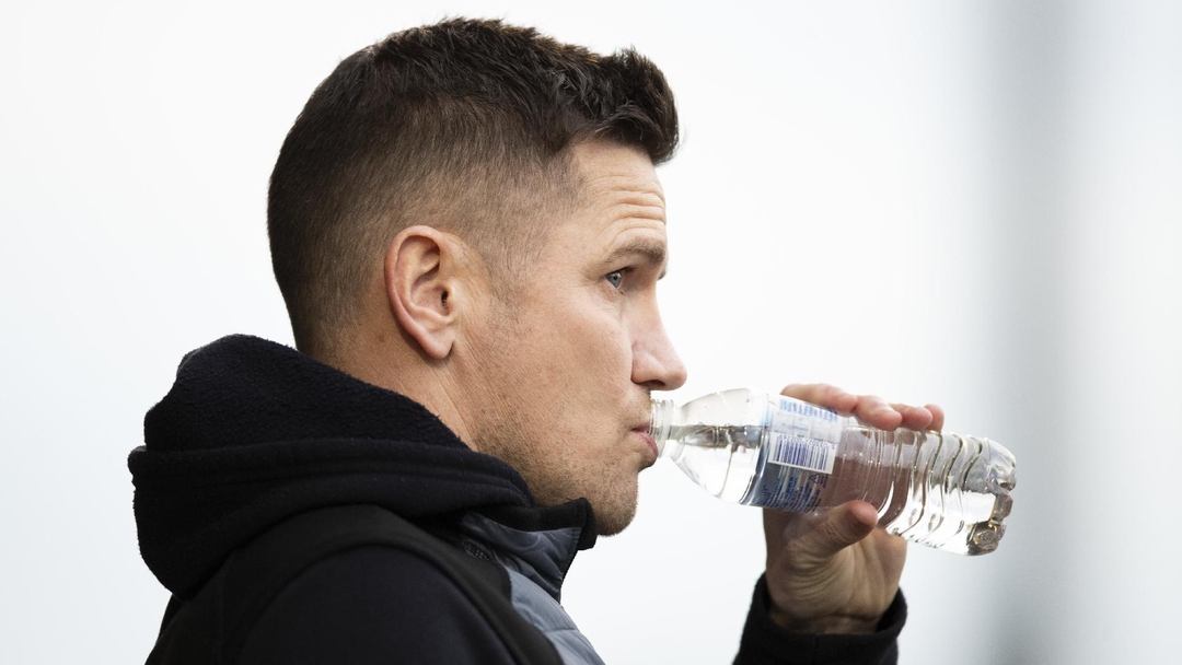 Lee Bell ‘furious’ with Crewe’s first-half display at MK Dons | beIN SPORTS