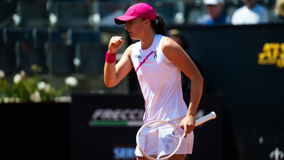 Swiatek makes it back-to-back finals with Gauff win | beIN SPORTS