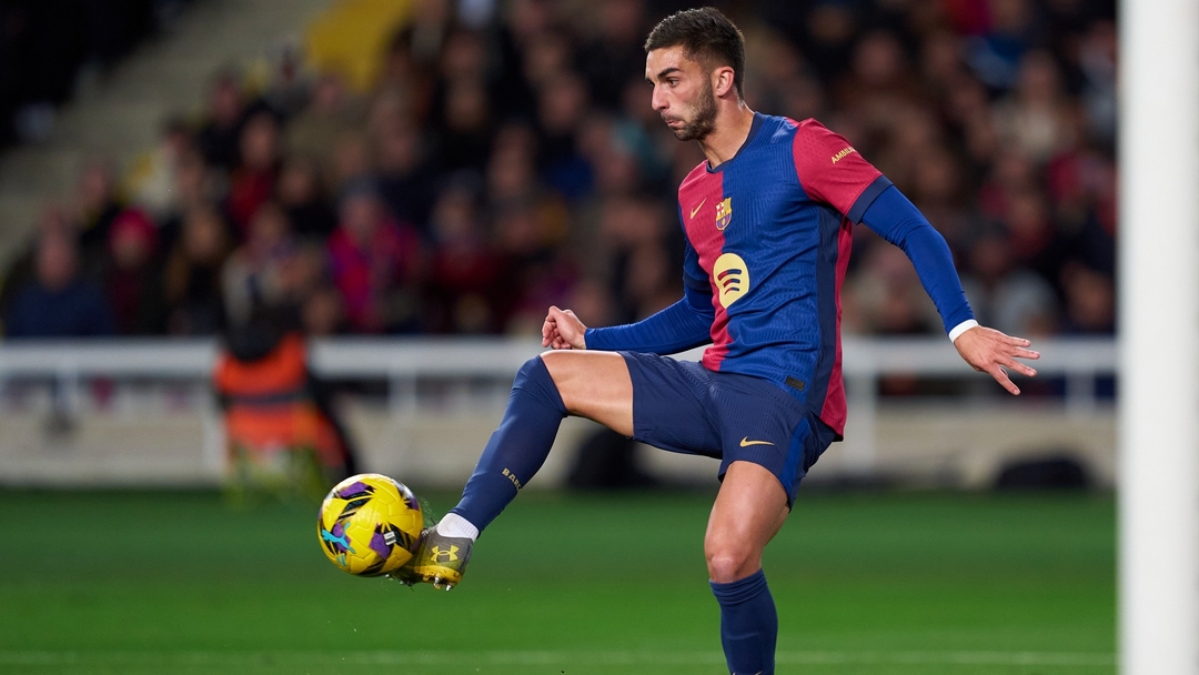 Barcelona forward Torres suffers calf injury | beIN SPORTS