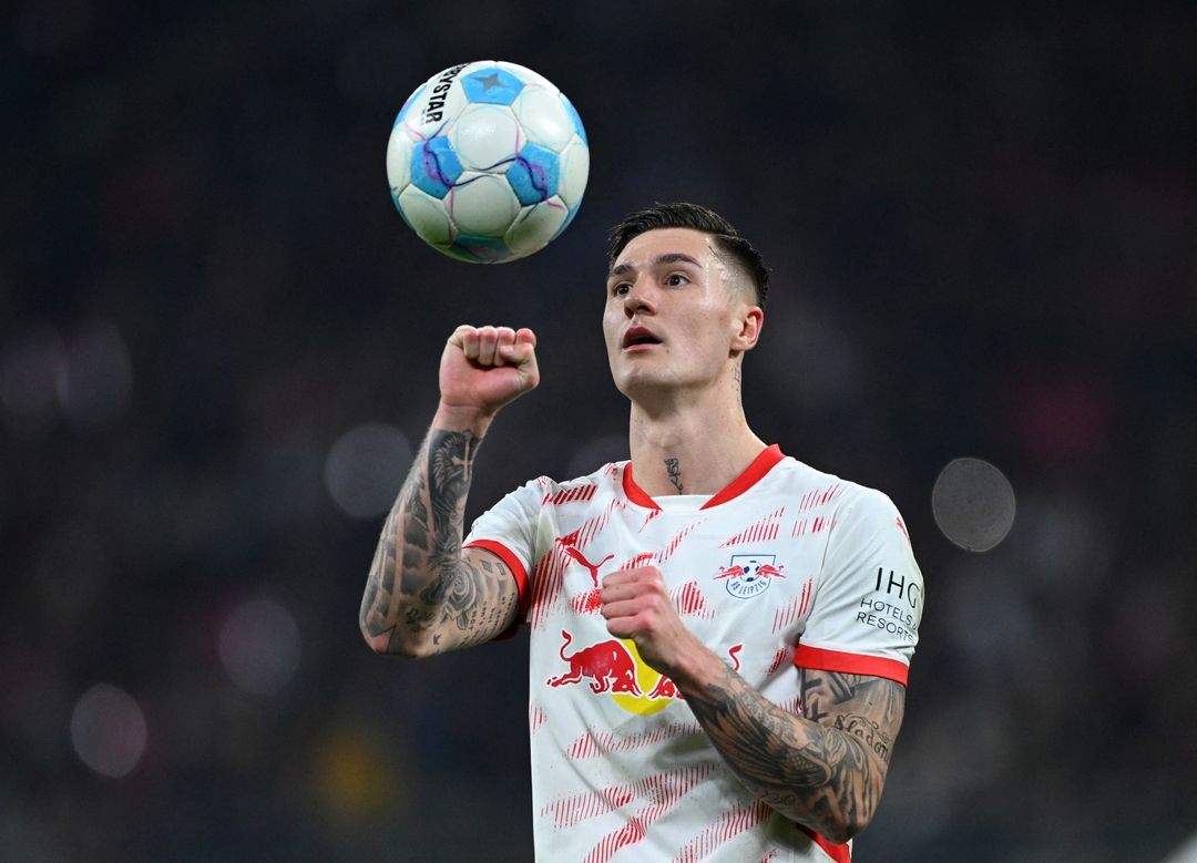 Mercato : Benjamin Šeško a tranché entre Manchester United et Newcastle ...