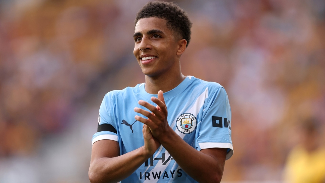 Rico Lewis extends Manchester City contract | beIN SPORTS