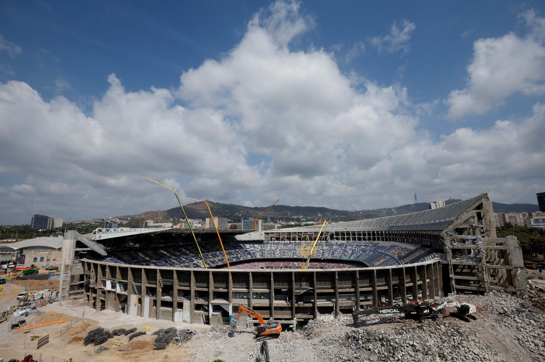 La Liga : Le FC Barcelone reporte sa dette liée au Camp Nou | beIN SPORTS