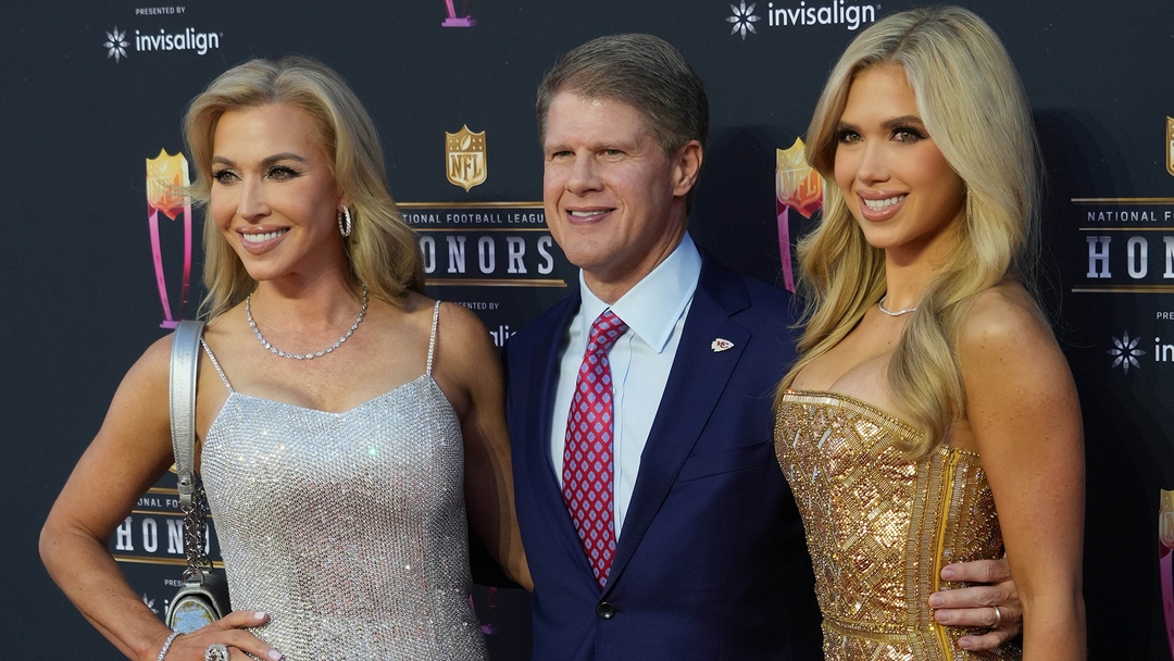 Chiefs Heiress Gracie Hunt Devastated by Family Loss in Texas Floods ...