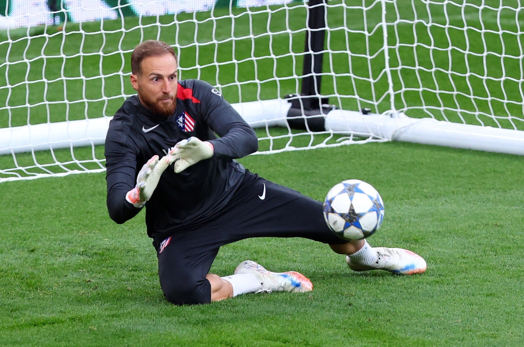 Alarm Bells Ring for Atlético de Madrid as Jan Oblak Is Ruled Out ...