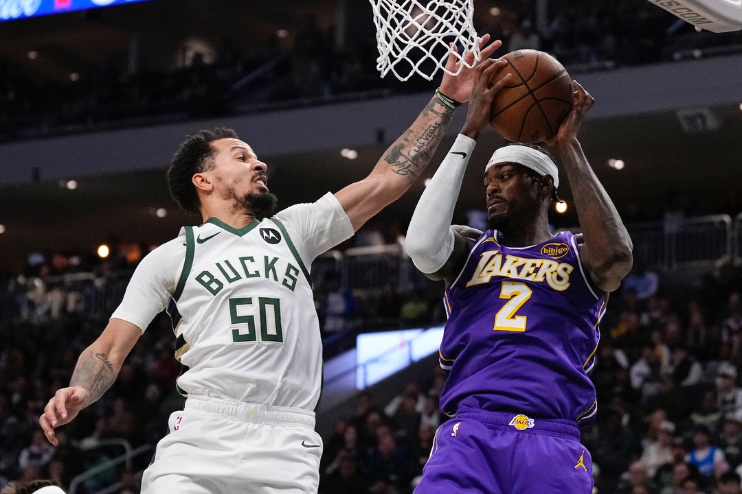 La bataille des Lakers pour obtenir… le ballon du match | beIN SPORTS