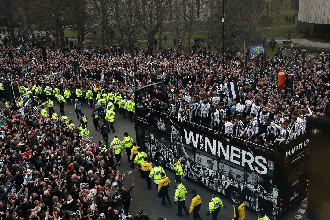 150,000 Newcastle fans line streets to celebrate end to trophy drought ...