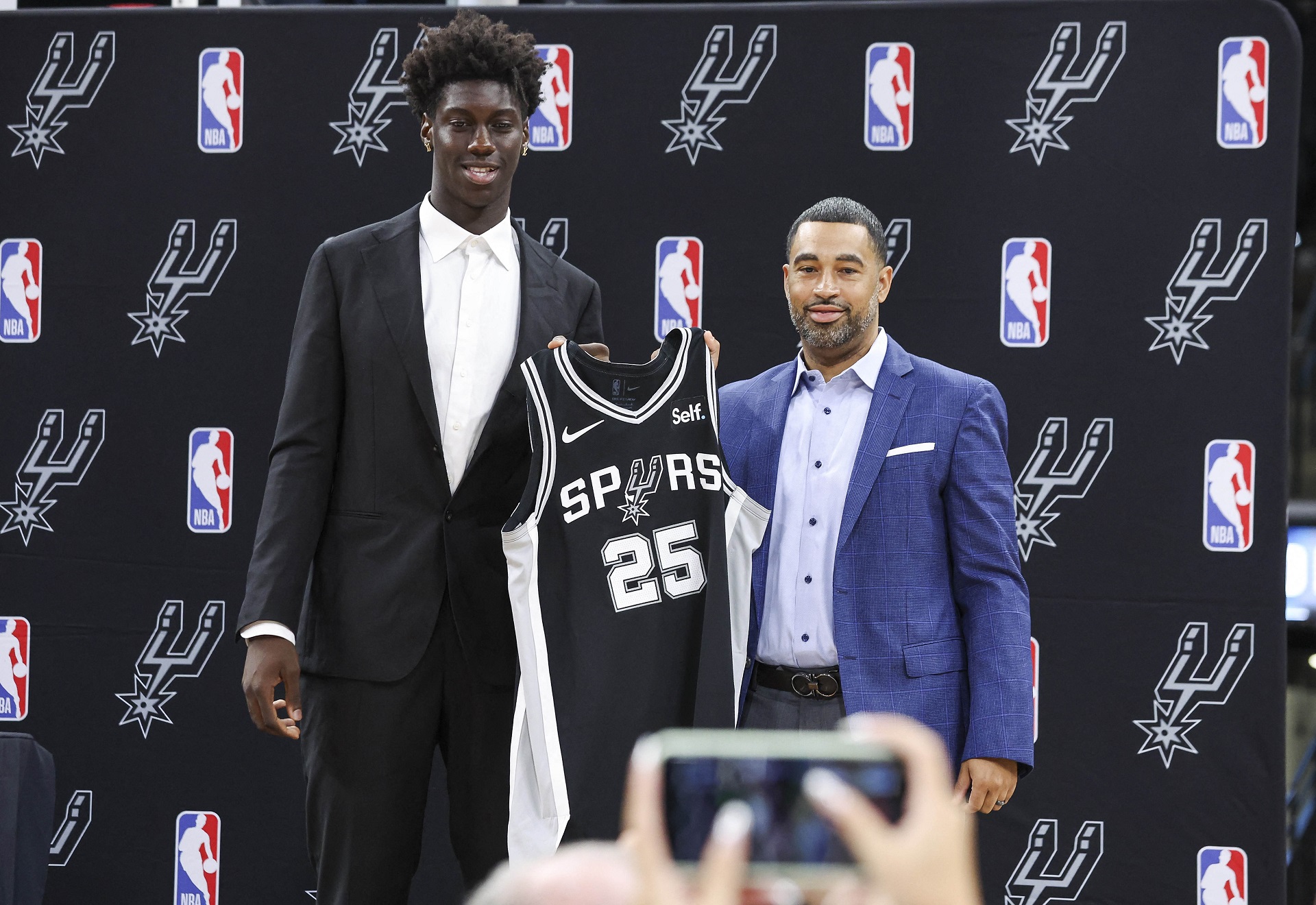 Sidy Cissoko a signé son contrat avec les Spurs | beIN SPORTS