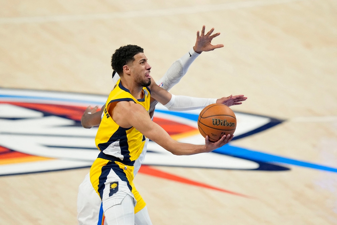 Haliburton's last-second shot lifts Pacers over Thunder in NBA Finals ...